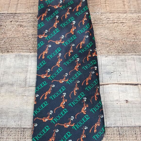 Disney | Accessories | Disney Tigger Mens Necktie Black Winnie Pooh ...